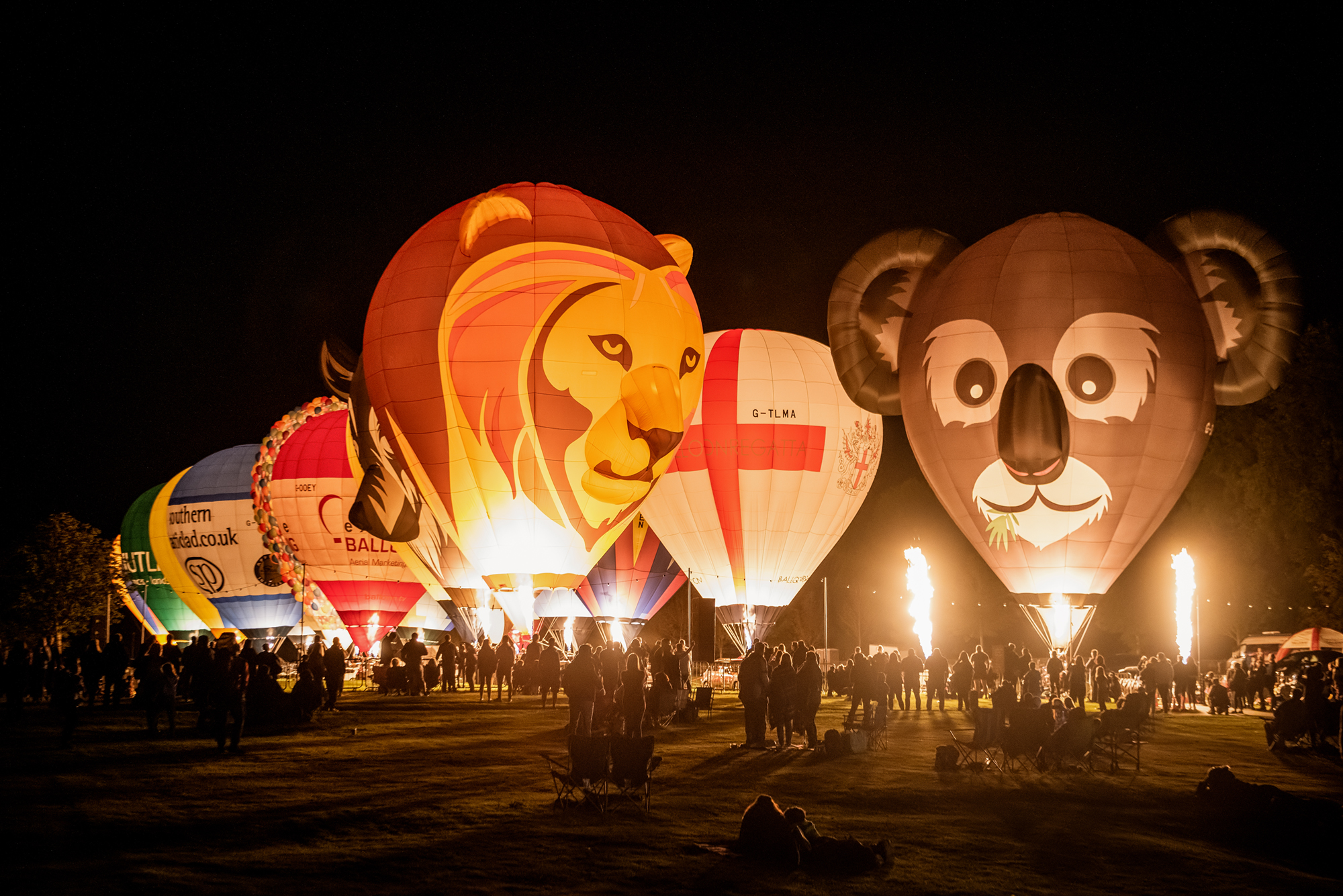 Night Glow Returns to Longleat! - Exclusive Ballooning
